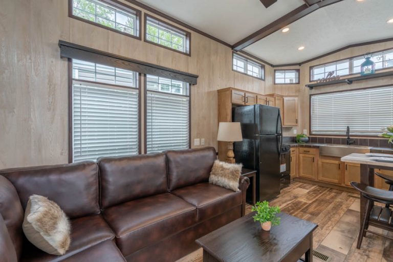 findley_feh_nappanee_fairmont_100170_livingroom_1 - Park Models Direct ...